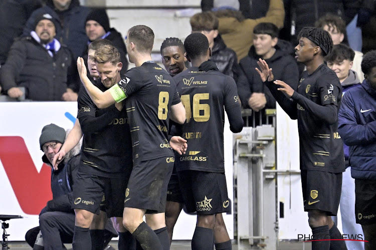 Genk-coach Thorsten Fink haalt de loftrompet boven voor een van zijn ... Genk-coach Thorsten Fink haalt de loftrompet boven voor een van zijn ...