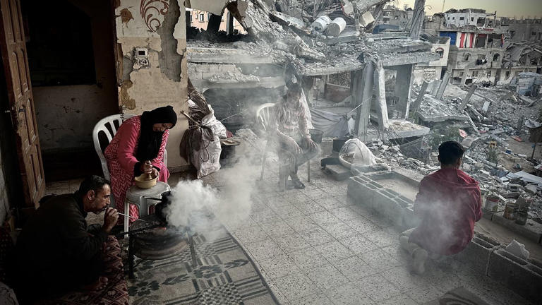 Israel gave Hamas updated proposal for Gaza deal as Trump pushes for ... Israel gave Hamas updated proposal for Gaza deal as Trump pushes for ...