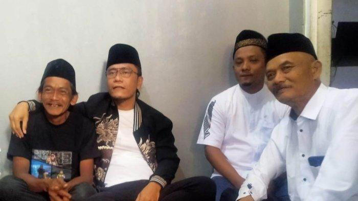 Momen Gus Miftah dan Sunhaji Saling Berkunjung dalam Sehari,Pelukan ... Momen Gus Miftah dan Sunhaji Saling Berkunjung dalam Sehari,Pelukan ...