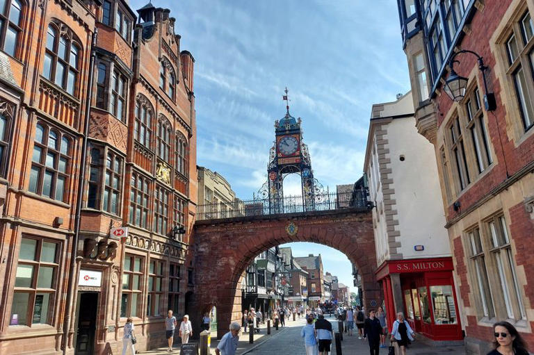 Chester city centre in UK 'top five' for pub crawls
