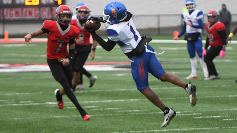 Alabama football signee Keelon Russell named Gatorade National Football Player of the Year