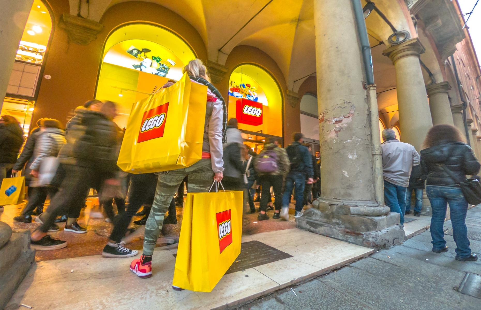 20 Rare And Valuable LEGO Sets You Might Have At Home