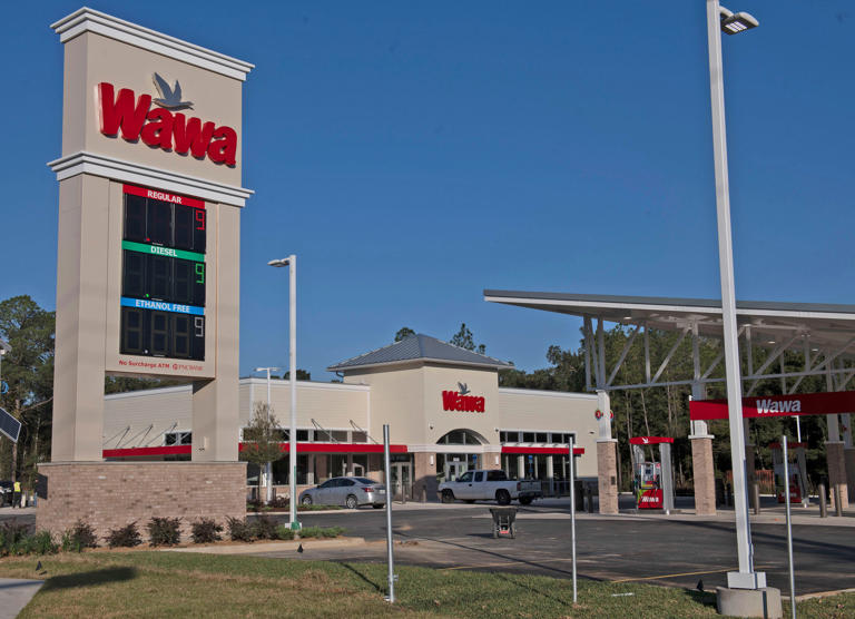 Wawa opens its 1st Pensacola store, and fans old and new say it was worth the wait