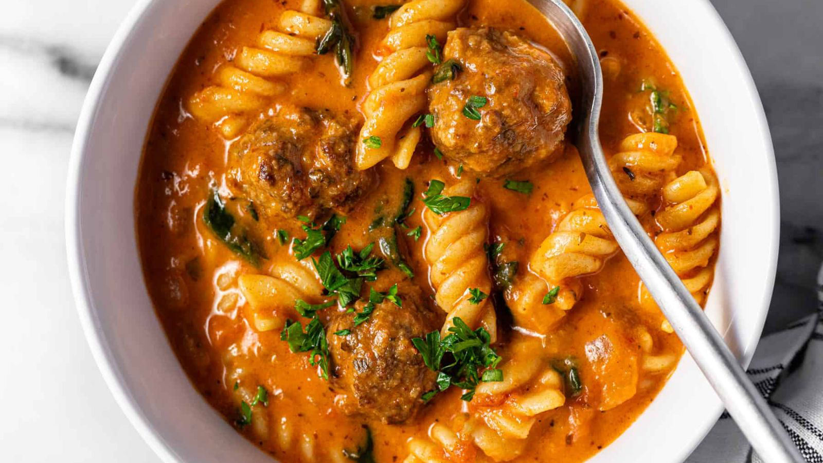 Say Goodbye to Messy Kitchens with These 18 Delicious One-Pot Meals Say Goodbye to Messy Kitchens with These 18 Delicious One-Pot Meals