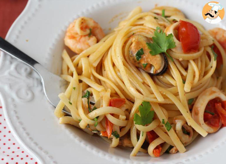 Pasta with seafood, a delicious and very quick dish