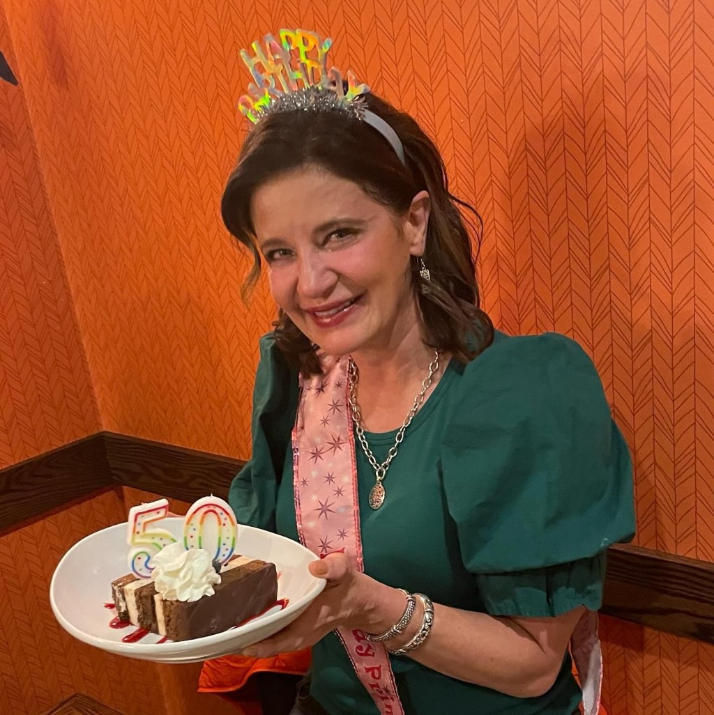 Assassinated UnitedHealthcare CEO Brian Thompson and wife had lived ...