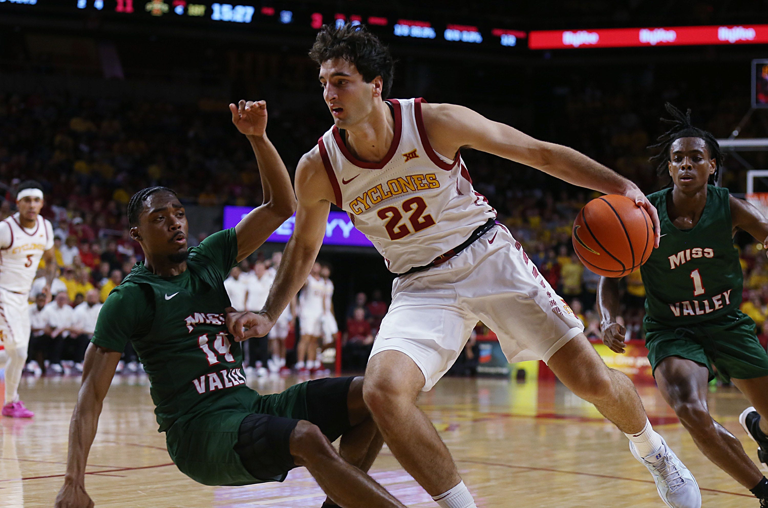 Milwaukee Fiserv Forum tickets in 2025 NCAA tournament: Prices, how to buy