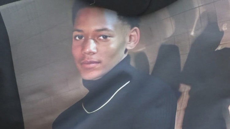 Akron releases police dash and body camera video in shooting death of ... Akron releases police dash and body camera video in shooting death of ...