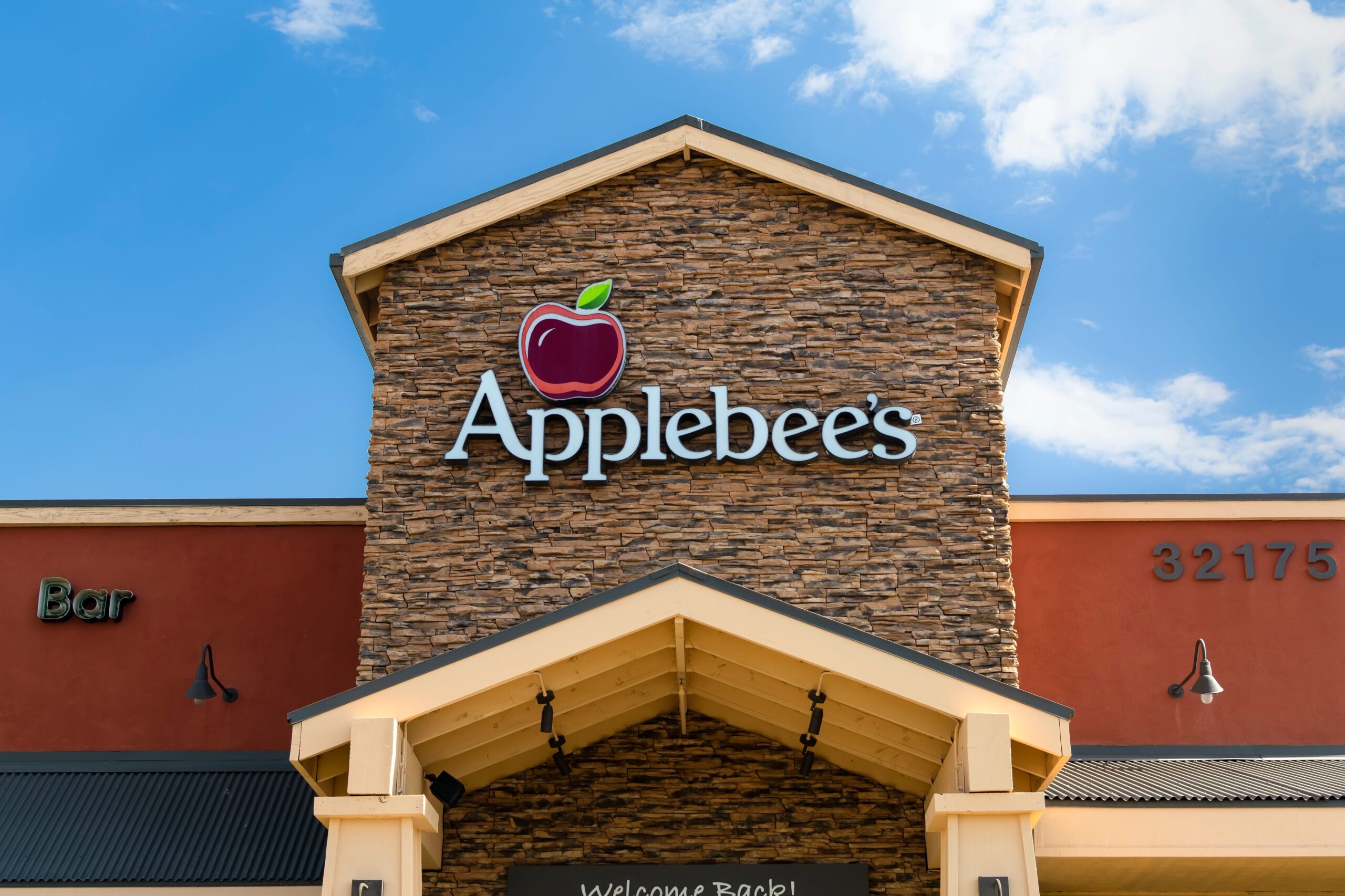 11 Worst Restaurant Chains and 9 You Should Eat at Instead