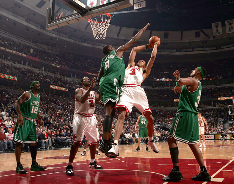 Boston Celtics jersey history No. 8 - Al Jefferson (2004-07)