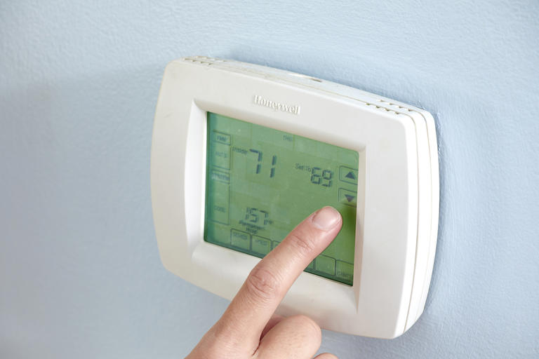 14 Easy Ways to Increase Humidity in a Dry House