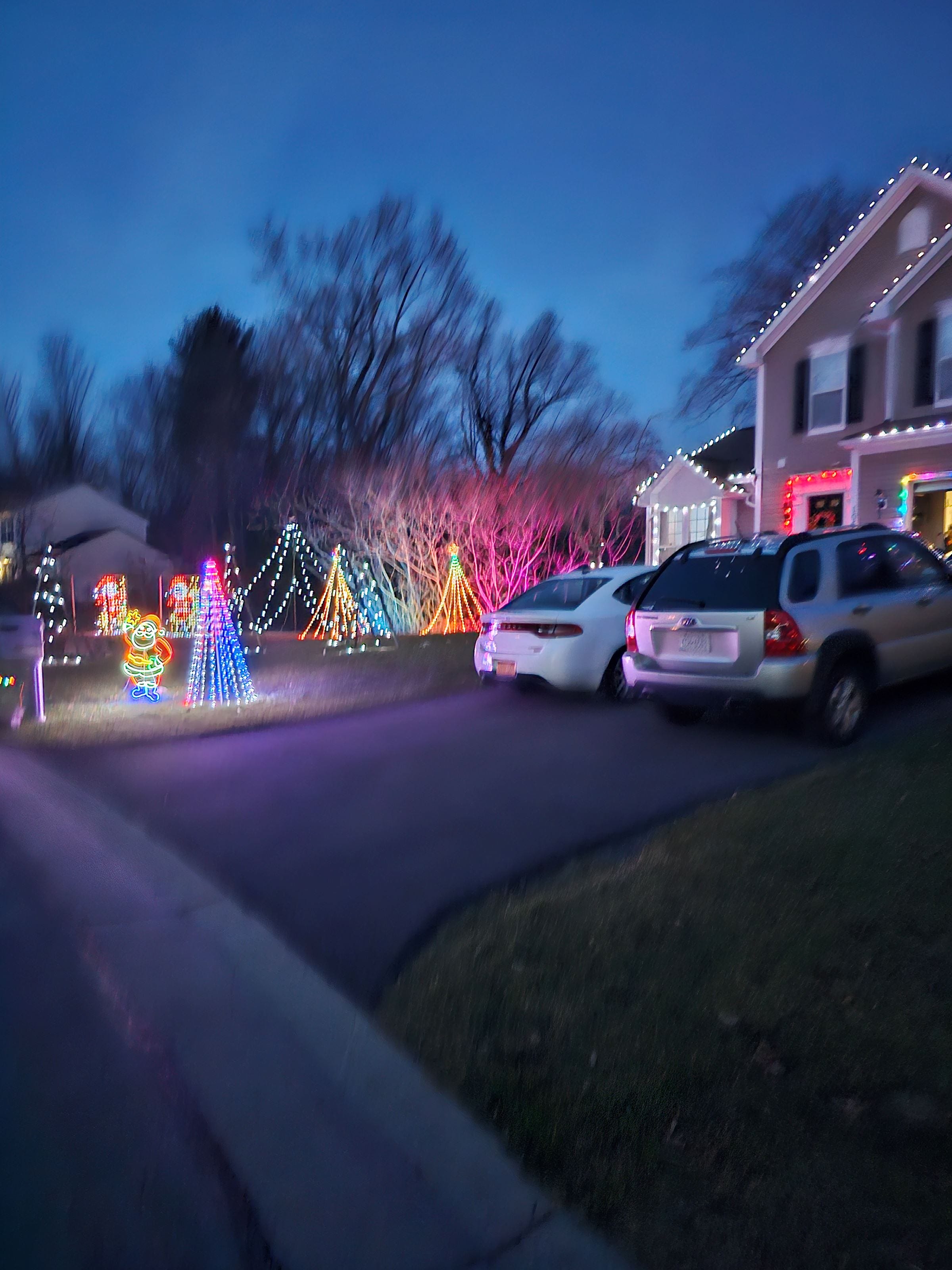 Submit your favorite holiday lights location and photos for our map ...