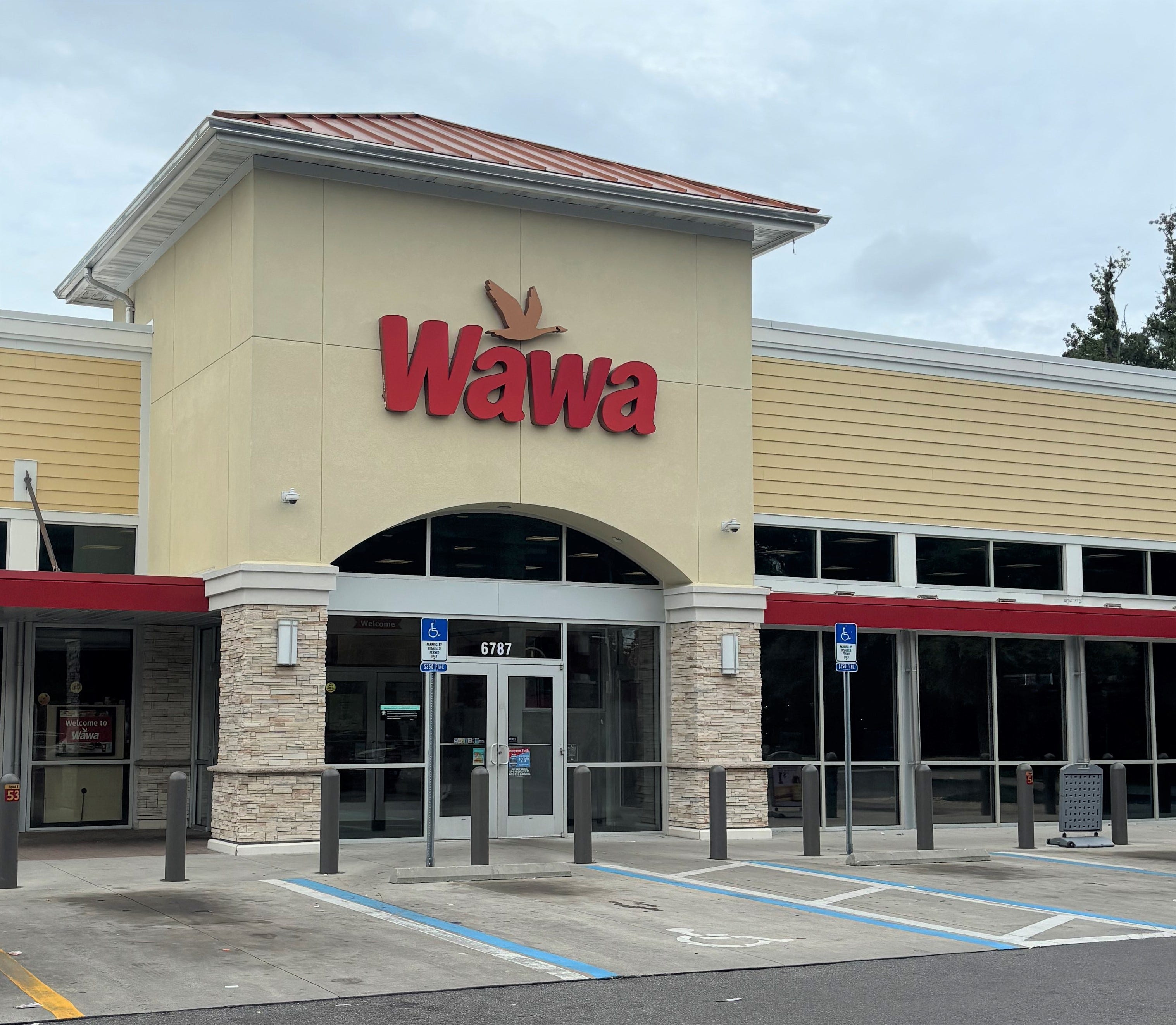 Which stores are open on Christmas? Details on Walgreens, 7-Eleven and more