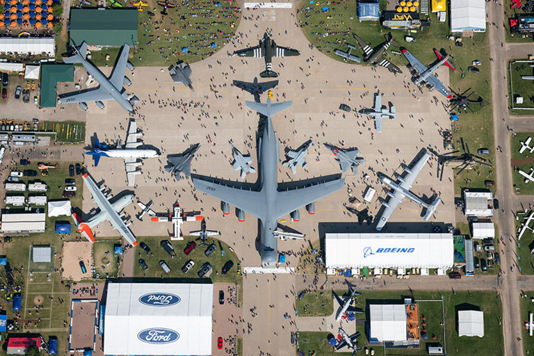 Pratt & Whitney's Boeing 747SP Test Bed to Highlight EAA AirVenture ...