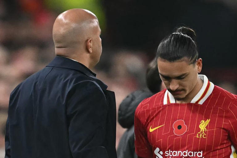 Arne Slot faces Darwin Nunez dilemma as Liverpool change confirmed for Everton