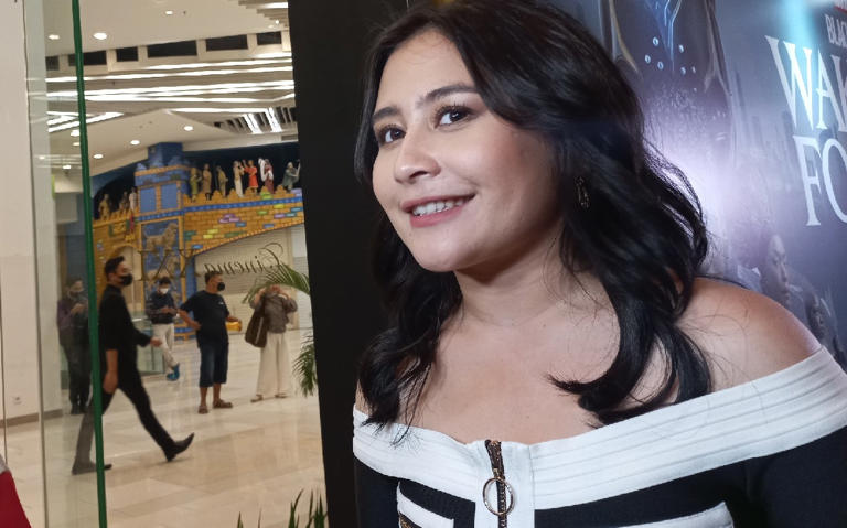 Tren Pernikahan Menurun, Prilly Latuconsina Soroti Wanita Mapan Tren Pernikahan Menurun, Prilly Latuconsina Soroti Wanita Mapan