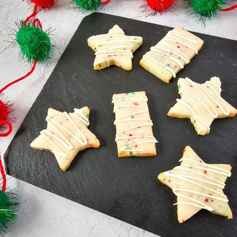 Christmas Shortbread Cookies with Sprinkles