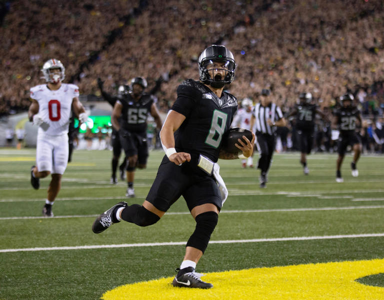 Ohio State vs Oregon picks, predictions, odds: Who wins College ...