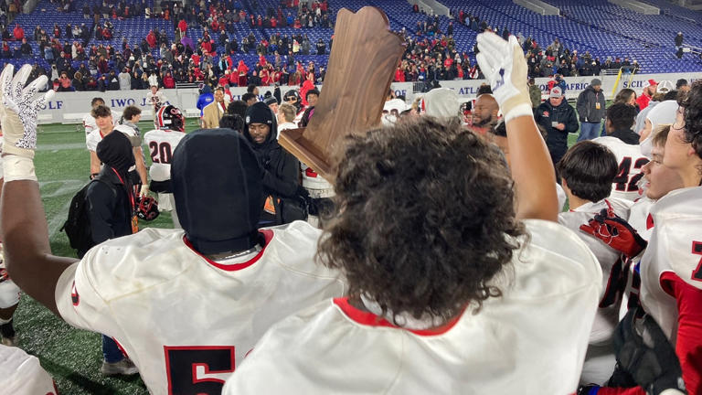 High school football state championships kick off in Annapolis with DMV's top teams