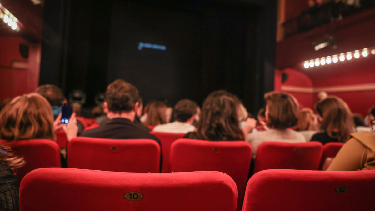 Devant la commission d’enquête, la comédienne Agathe Pujol décrit des ...