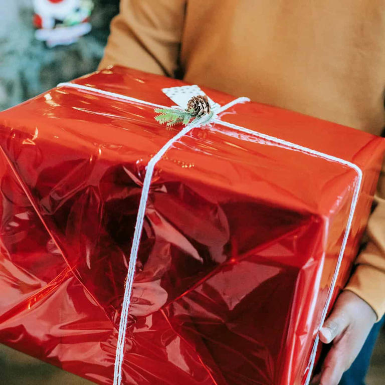 How to Stick To A budget At Christmas