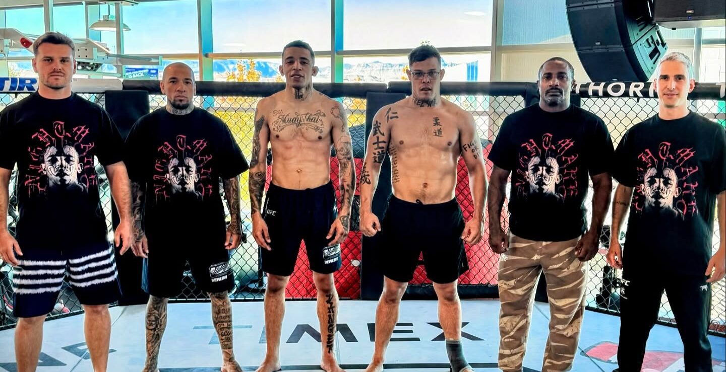 Treinador da Fighting Nerds dá bronca em lutadores semanas antes do UFC ...