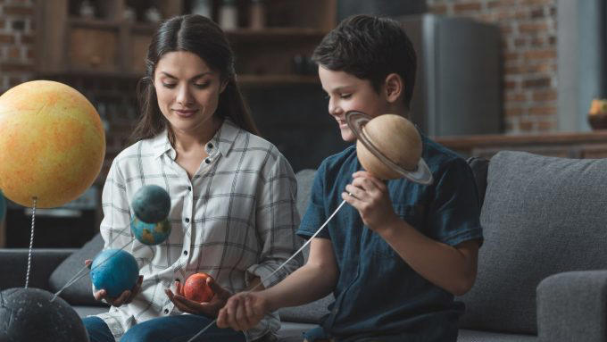 Etes-vous une maman feu, terre, air ou eau ? Ce que l'astrologie dit de ... Etes-vous une maman feu, terre, air ou eau ? Ce que l'astrologie dit de ...