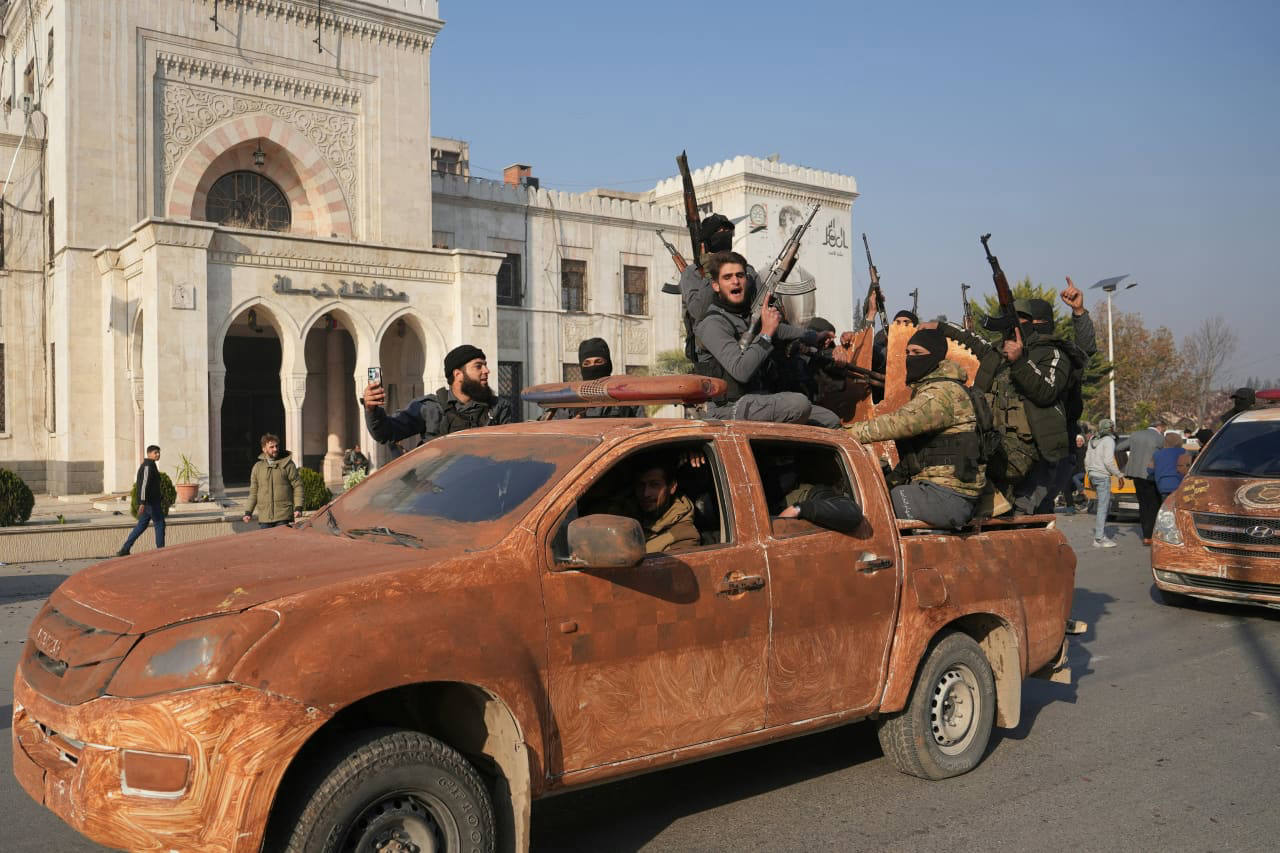 Syrian Rebels’ Lightning Offensive Zeroes In on Major City Syrian Rebels’ Lightning Offensive Zeroes In on Major City