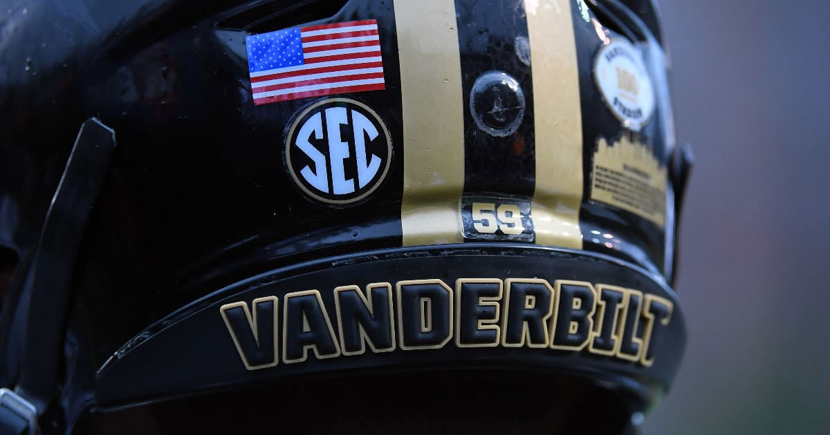 Vanderbilt OL Gunnar Hansen plans to enter the NCAA Transfer Portal Vanderbilt OL Gunnar Hansen plans to enter the NCAA Transfer Portal