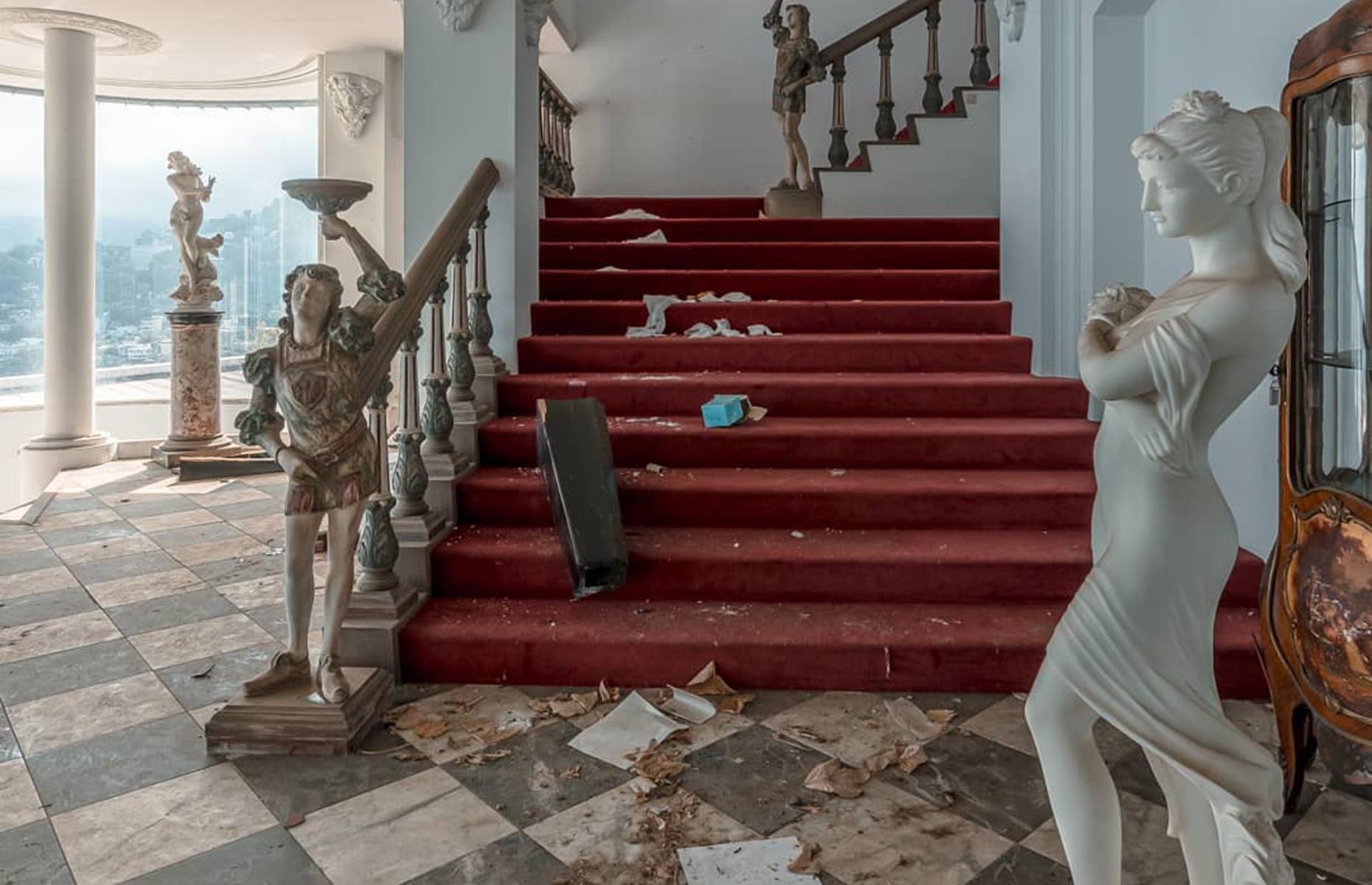 10 luxury mansions left to rot by the super-rich