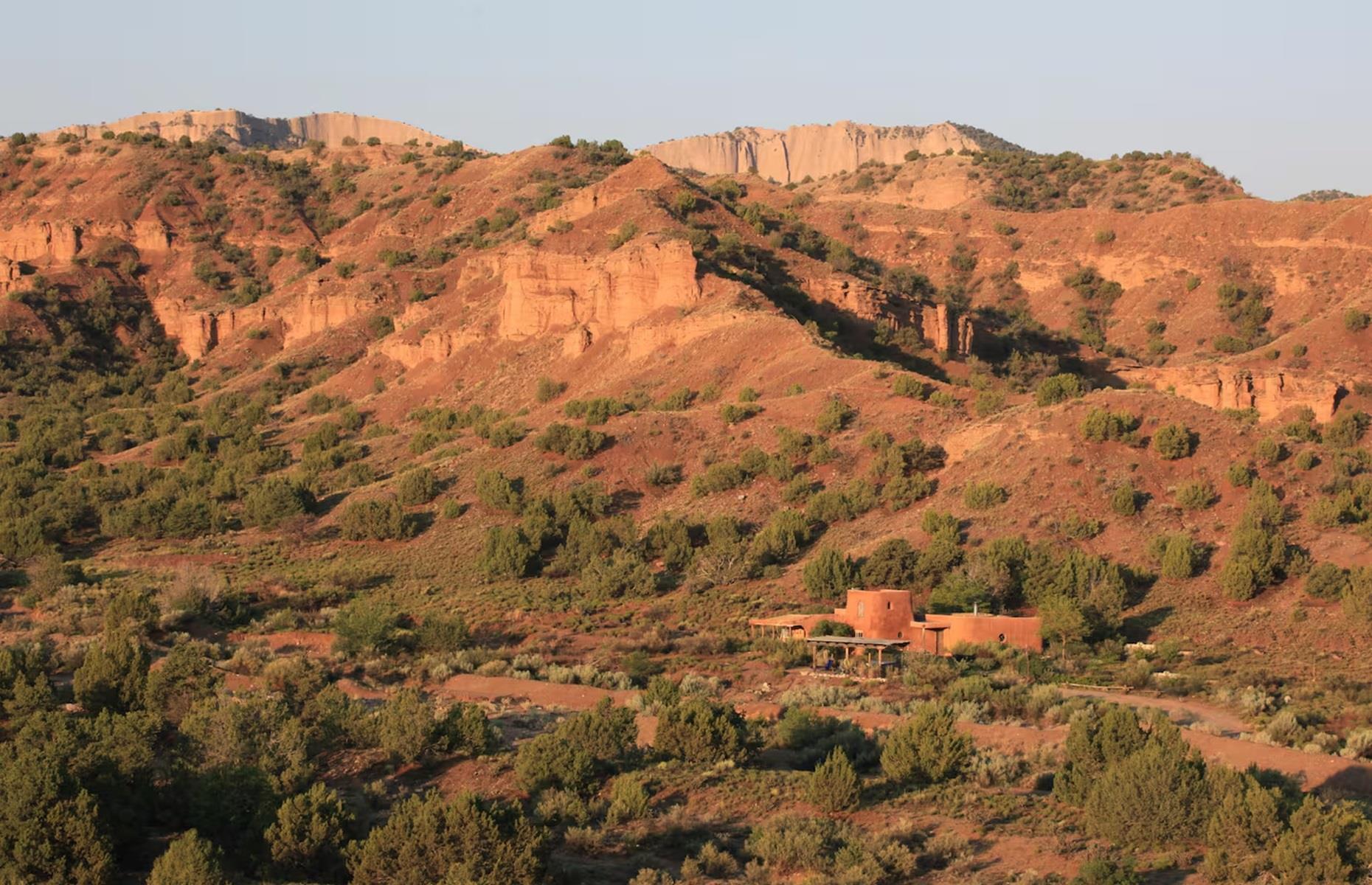 The 10 Most Amazing HIDDEN Homes In America