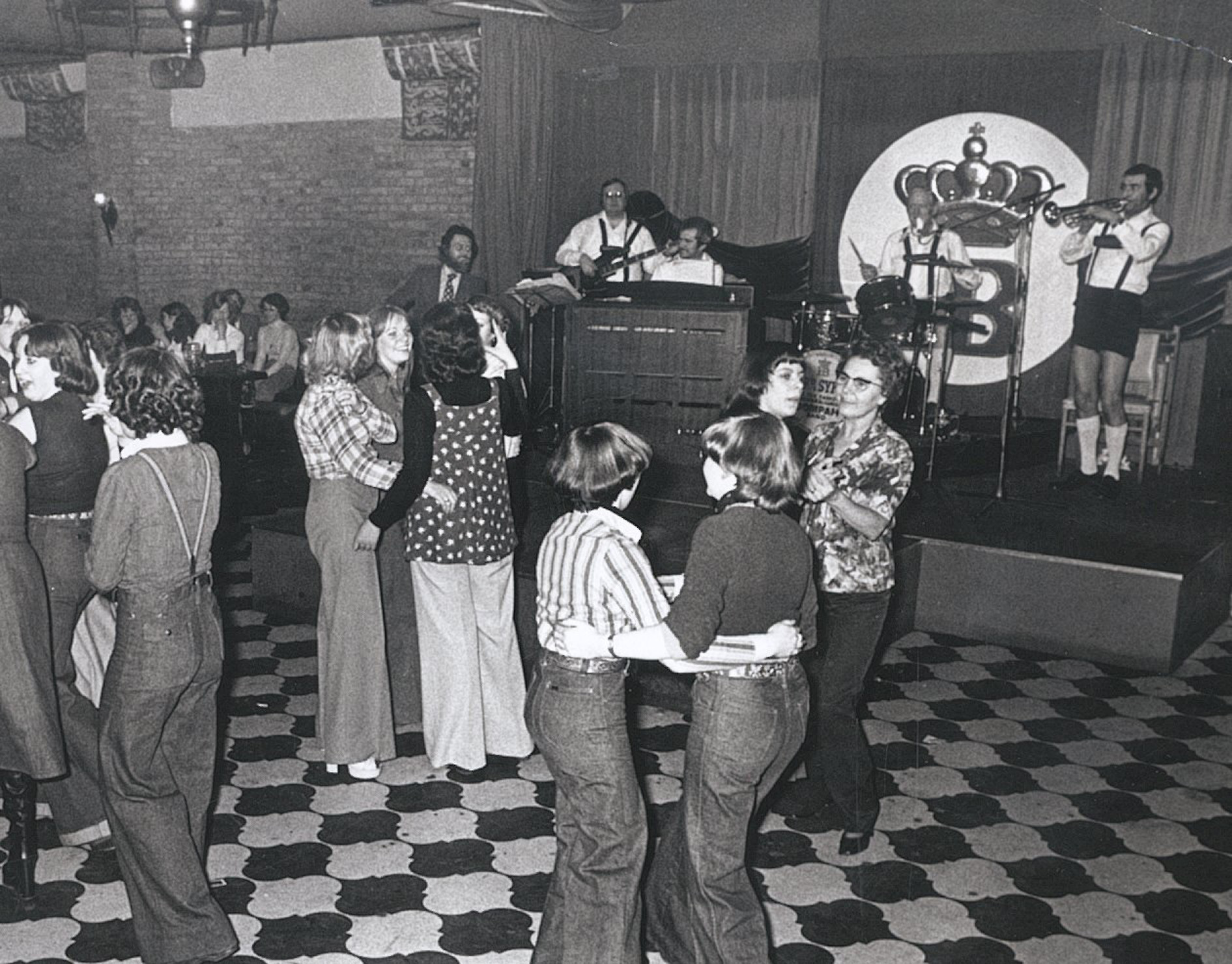 Sheffield retro: 39 photos showing popular 60s and 70s clubs during ...