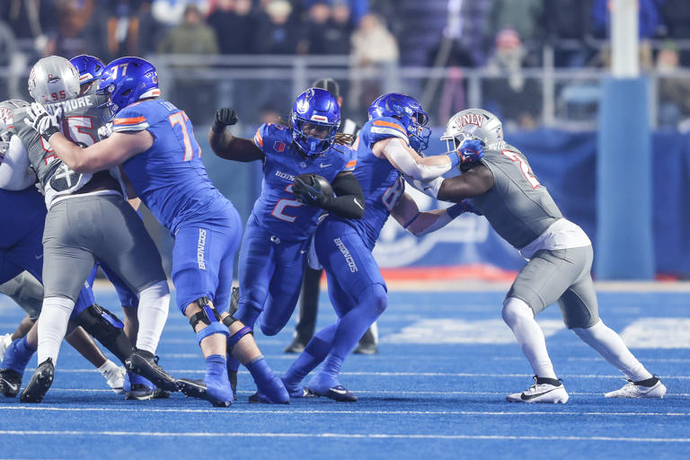 Do the right thing, College Football Playoff committee: Boise State ...
