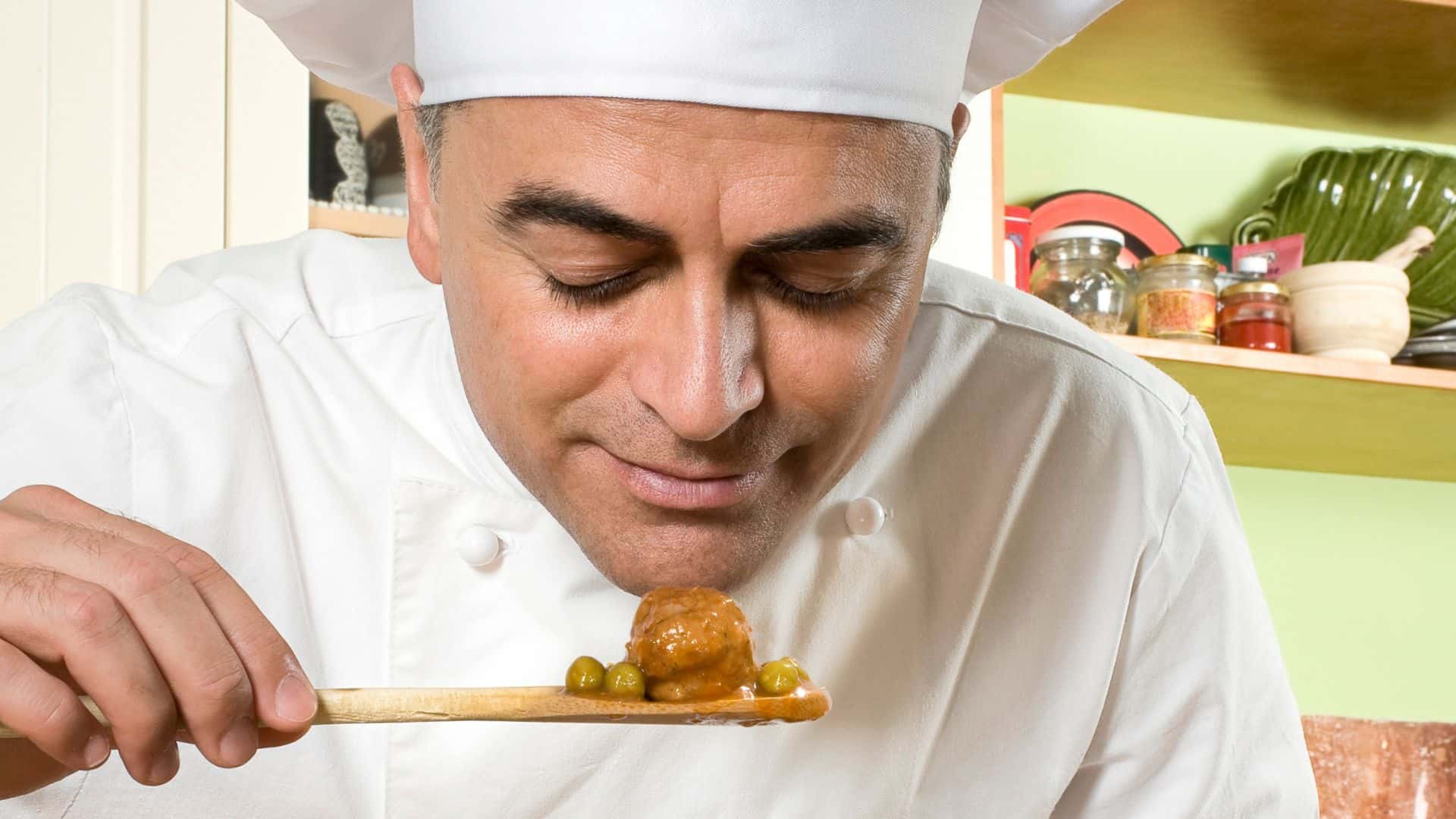 15 Brilliant Kitchen Hacks Chefs Swear By (And You'll Actually Use)