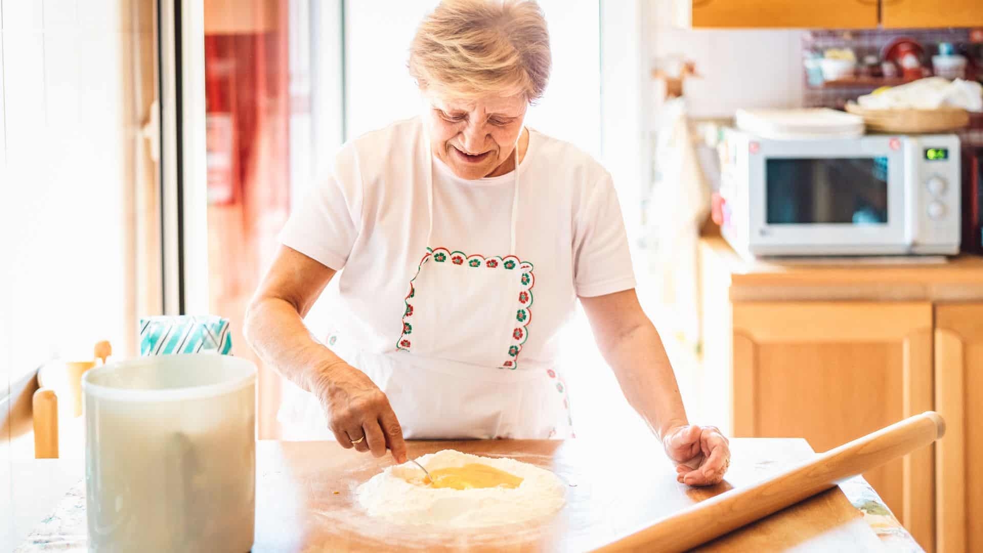 14 Old-School Cooking Tips From Grandma That Still Blow Our Minds