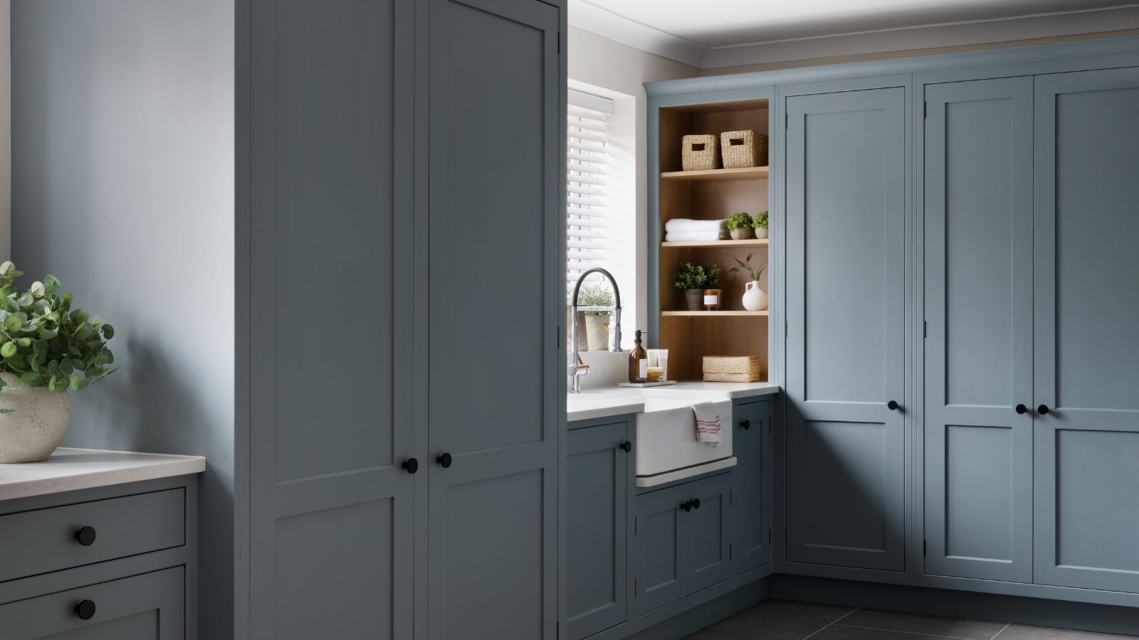 6 things experts urge you to get rid of from your messy laundry room ...