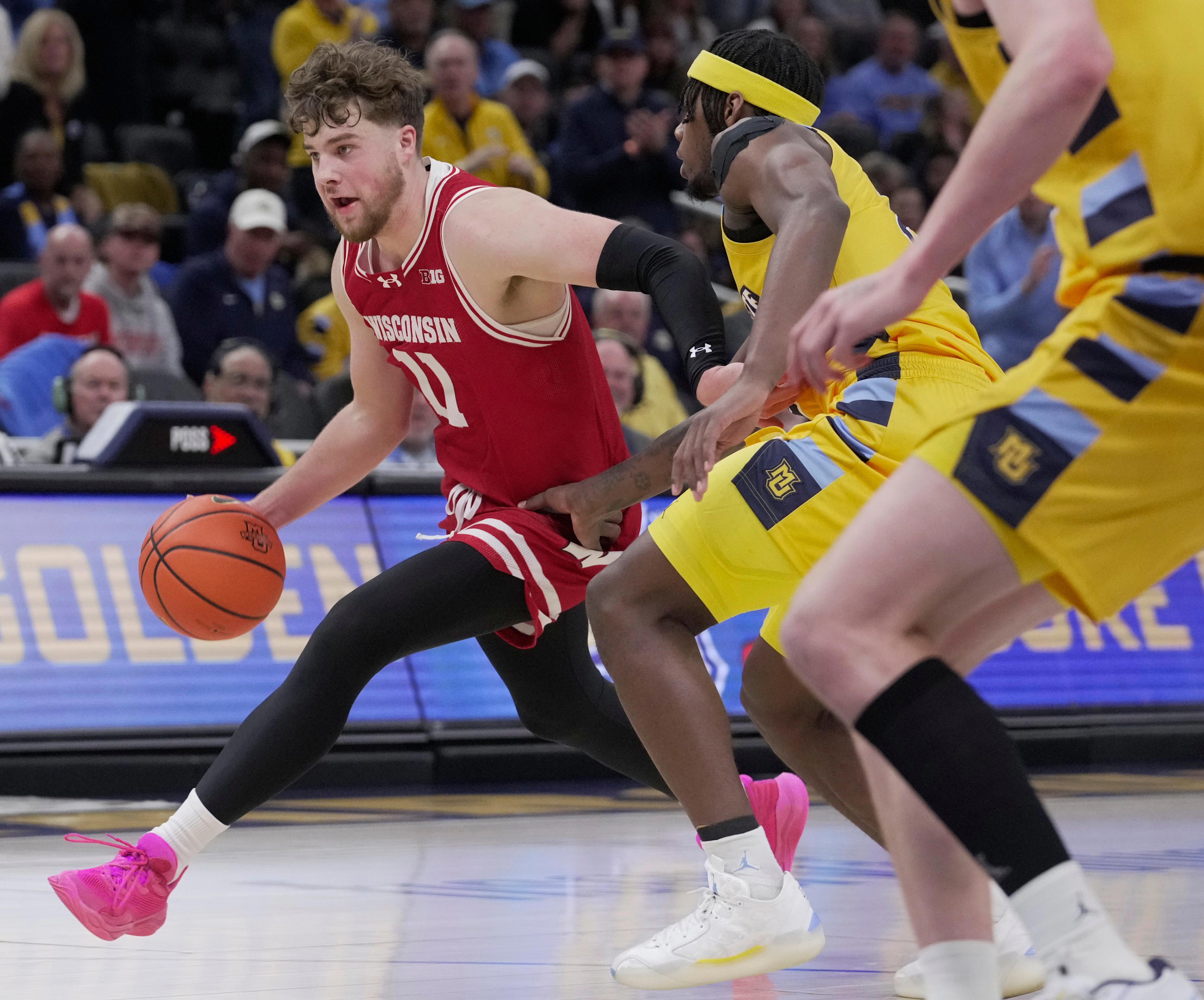 What channel is Wisconsin vs Illinois on tonight? Time, TV schedule ...