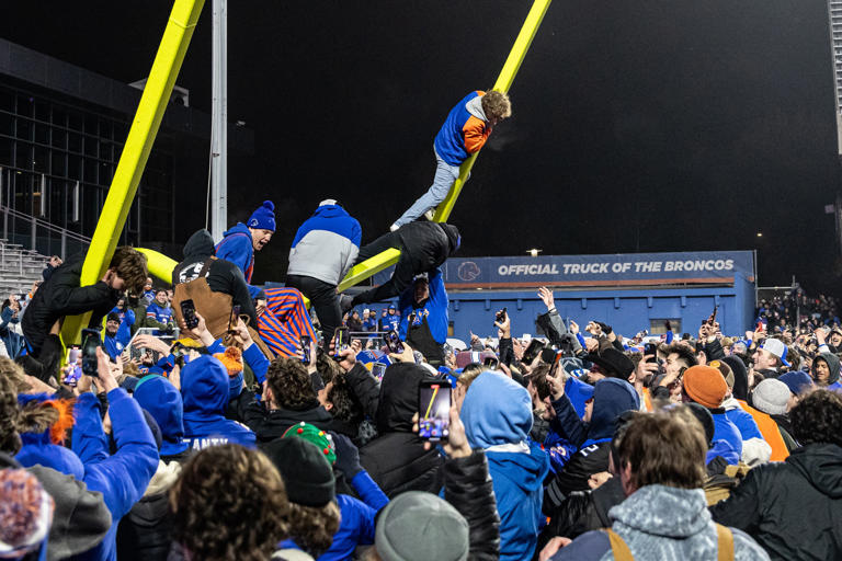 Boise State Broncos win Mountain West Conference Championship