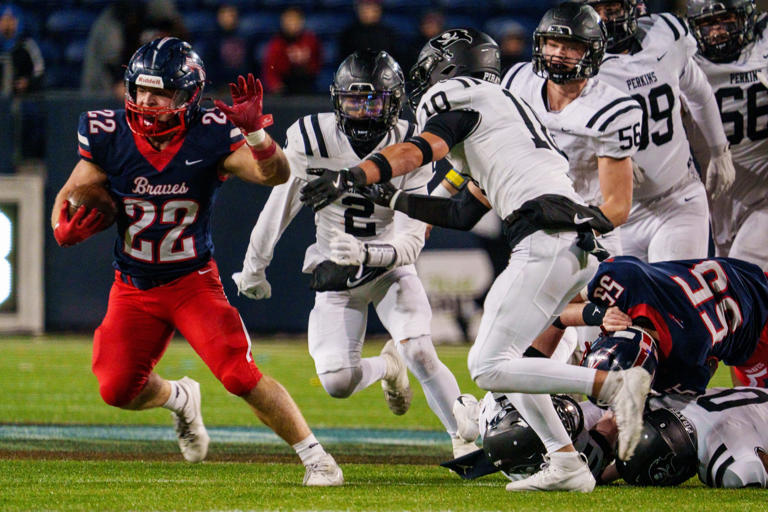 OHSAA football state finals | Grady Kinsey powers Indian Valley ...