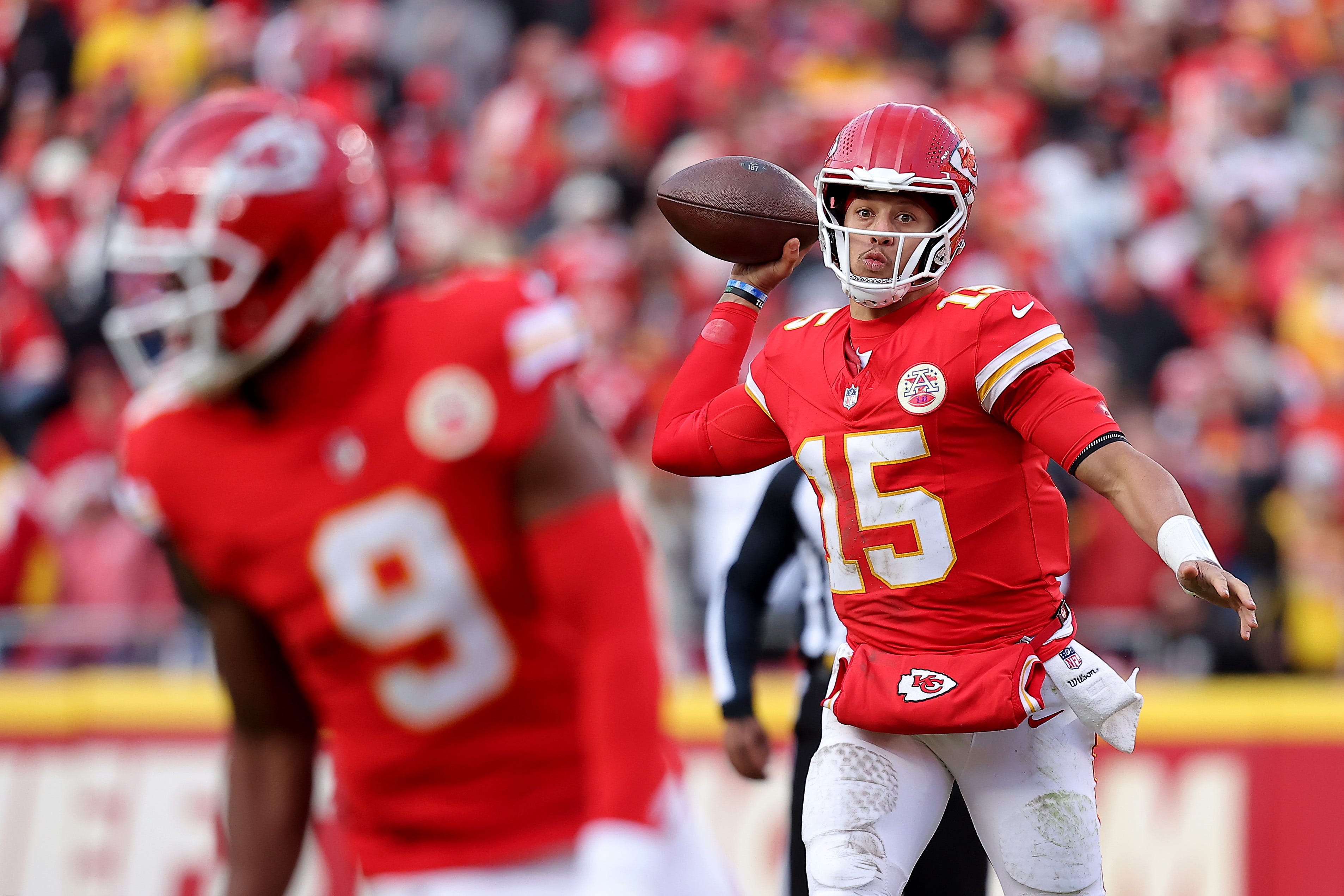Chiefs clinch ninth straight AFC West division crown with win over Chargers