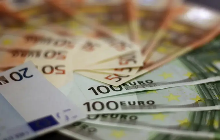 Επίδομα 250 ευρώ: Ποιοι το περιμένουν, αλλά δεν θα το πάρουν