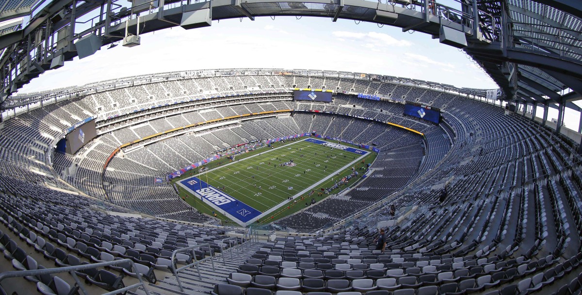 NFL Game Kicked Off To Embarrassing Crowd on Sunday