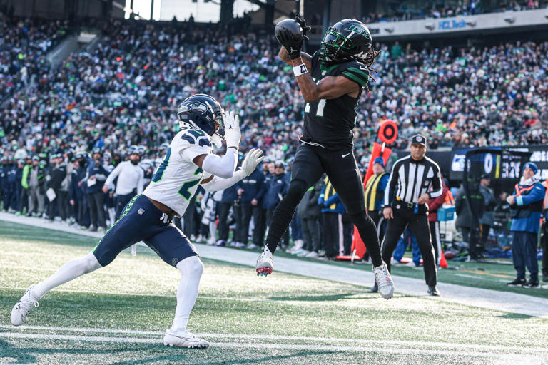 Dolphins report card: How we graded Miami in Week 14 win vs Jets