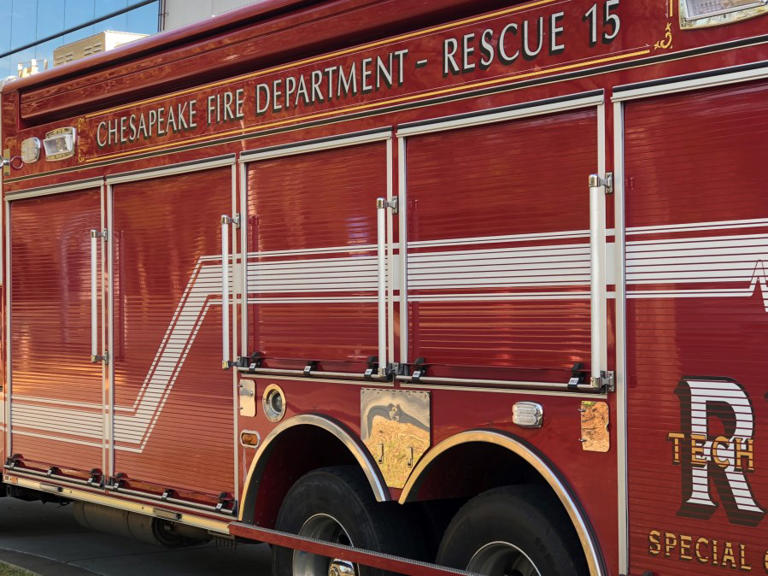 Grease fire causes damage to house in Chesapeake