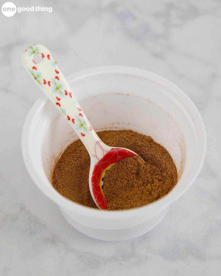 15 Smart Ways To Reuse Plastic Containers