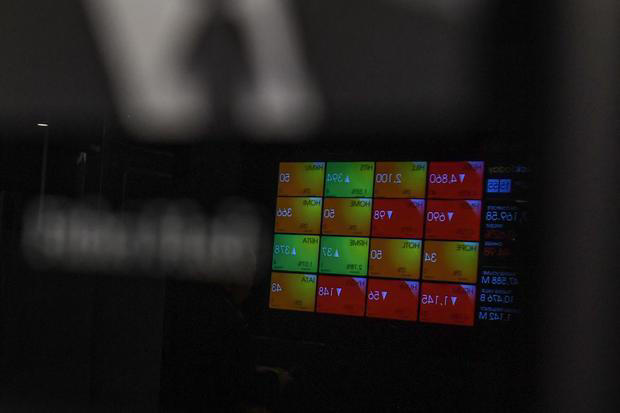 IHSG Sesi I Turun 0,38%, Saham CDIA, COIN, MERI Berguguran