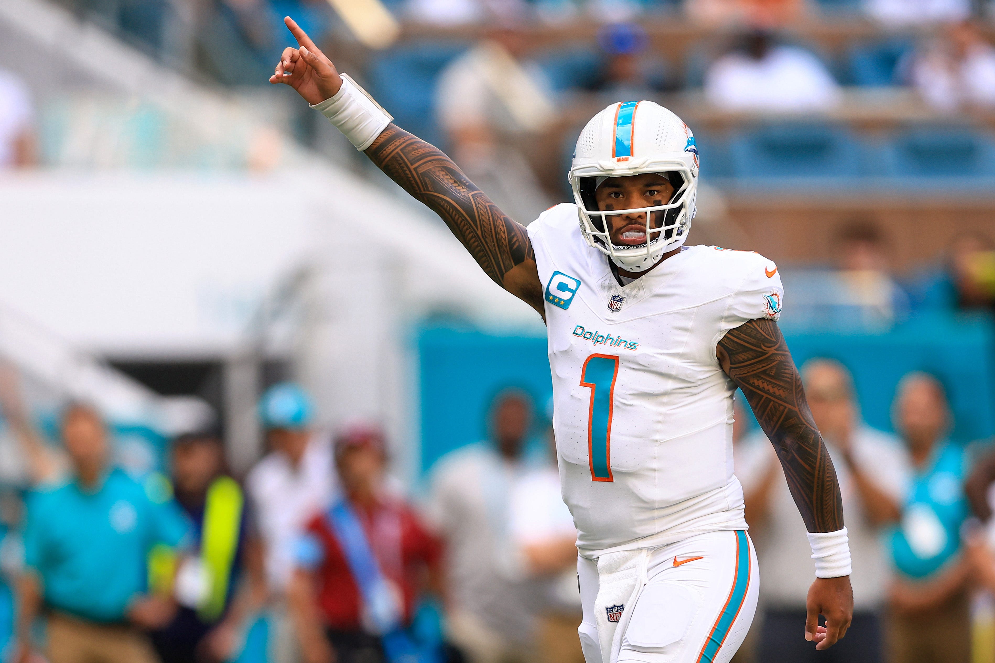 NFL power rankings: Miami Dolphins rise; Week 15 and big risers, fallers