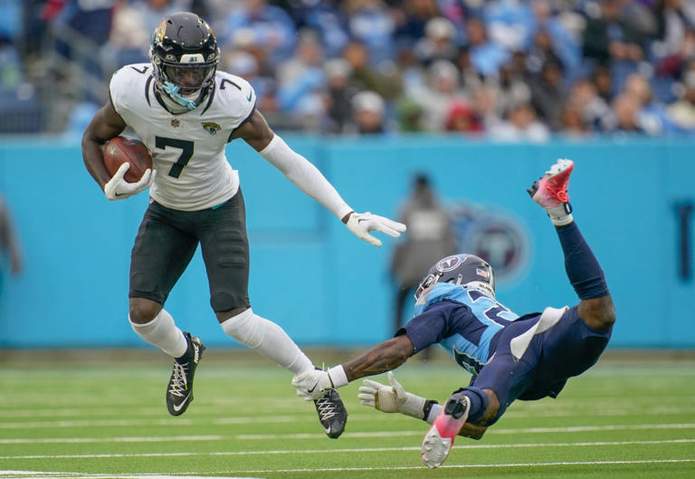 Brian Thomas Jr., Brock Bowers eye 1,000-yard seasons as Jaguars get set to play Raiders