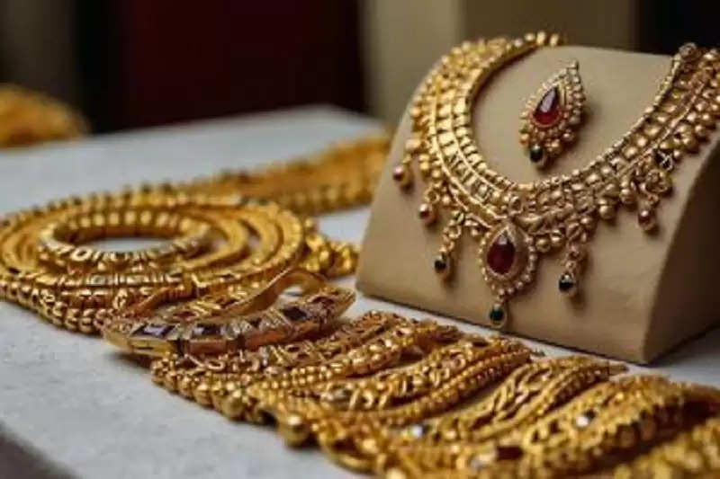 Gold Price Update: Gold Turns Cheaper on Saturday, September 13 — Check ...