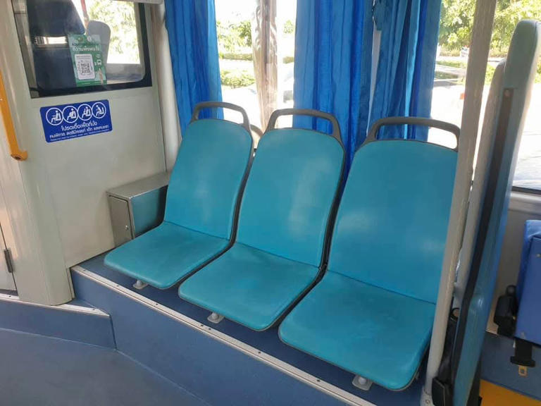 ให้บริการแล้ว ‘BMA Feeder’ เส้นทางใหม่ ‘สำนักงานเขตทวีวัฒนา-รพ.ราชพิพัฒน์-MRT หลักสอง’